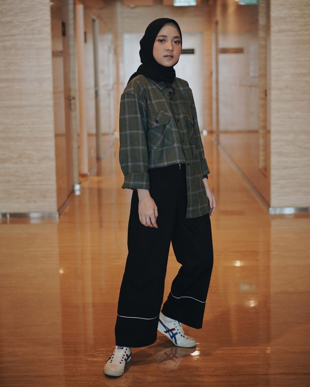 7 Gaya Fashion Nissa Sabyan dengan Padu Padan Hijab Simpel Tapi Keren ...