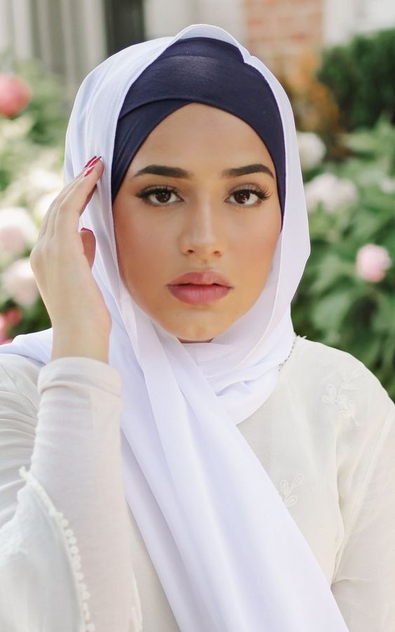 Cara Pakai Hijab dan Ciput untuk Anda dengan Dahi Lebar - Womantalk