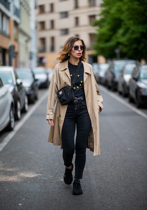 9 Padu Padan Celana Jeans Hitam yang Bikin Tinggi - Womantalk