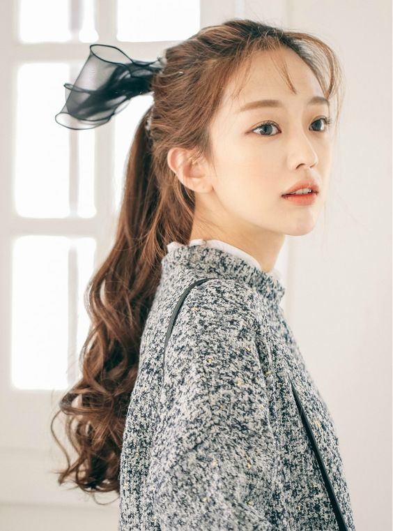 Unik Banget Cara Mengikat Rambut ala Korea Bikin Pangli...