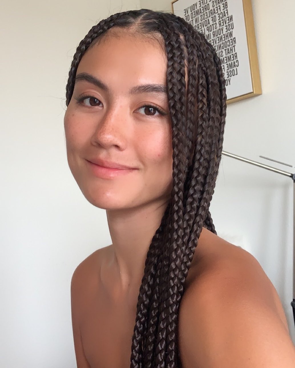 Model Rambut Cornrow Terbaru Agnez Mo Kembali Buat Heboh - Womantalk