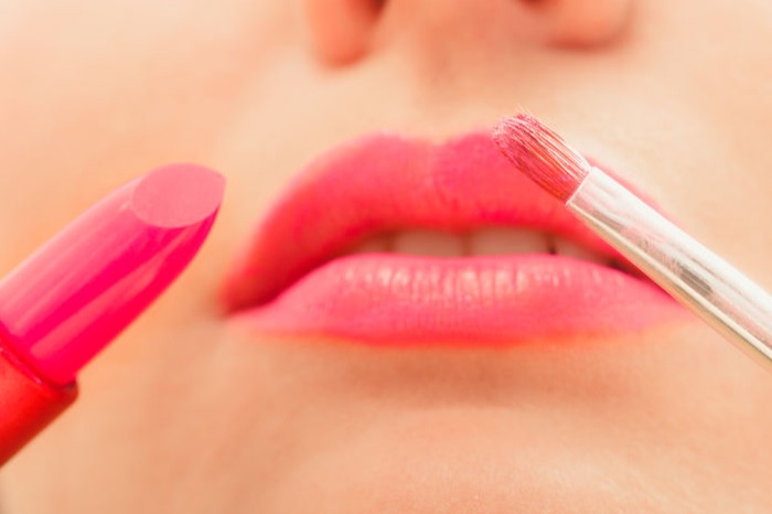 Dari Lipstik Hingga Lip Tint, Kenali Perbedaan 6 Jenis Pewarna Bibir ...